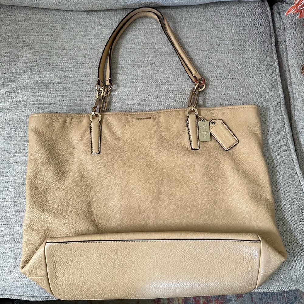 Coach Tote Beige Bag - Gem